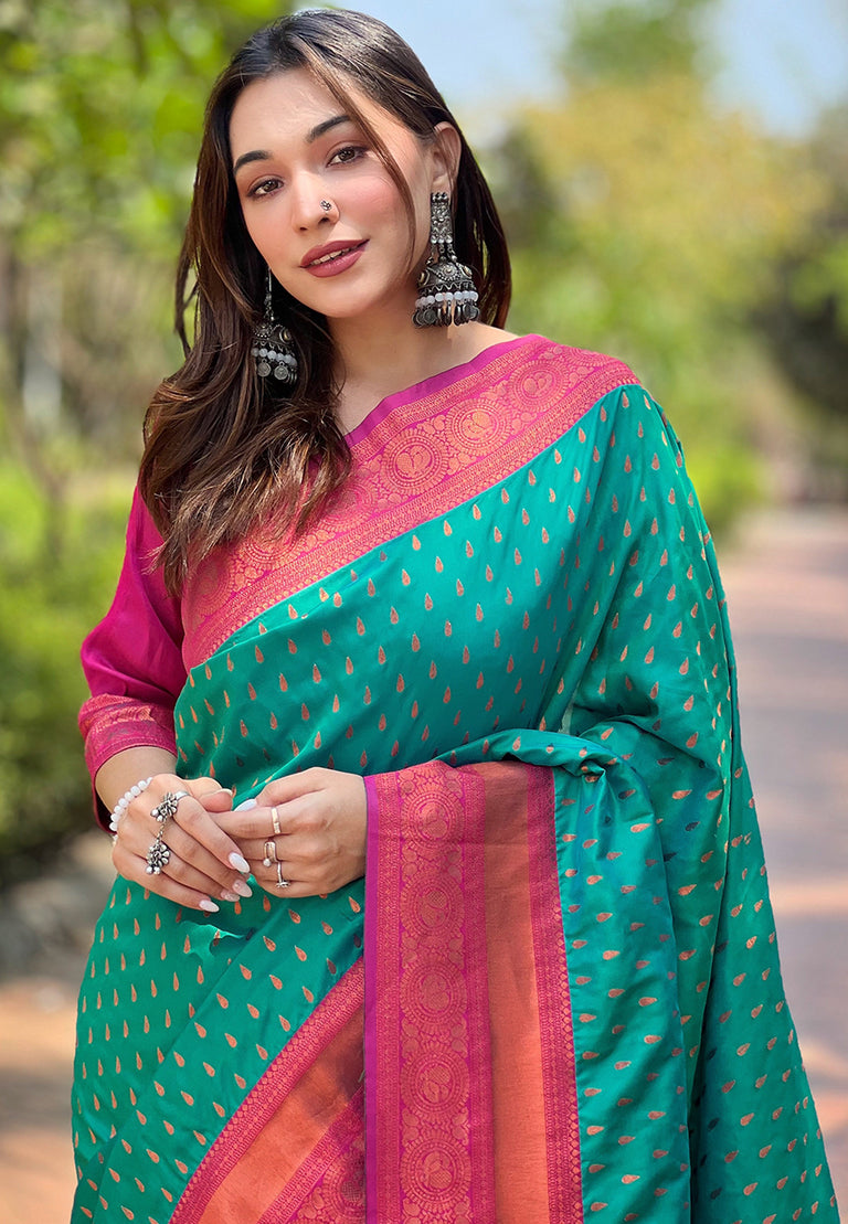 Green Contrast 1000 Butti Zari Woven Paithani Silk Saree – Elite Weaves